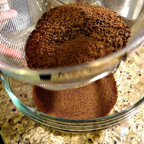 DIY: How to Make Acorn Flour